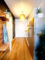 Estúdio Standard, várias camas, ar condicionado | Cozinha privada | Um frigorífico/congelador grande, um micro-ondas, um forno 