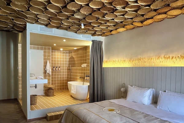 Minibar, cofre com capacidade para portátil