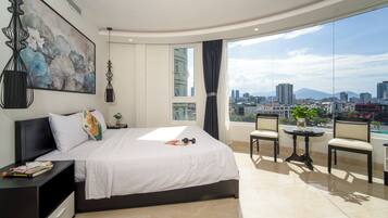 Quarto Duplo Executivo | Minibar, secretária, secretária adequada para computadores portáteis