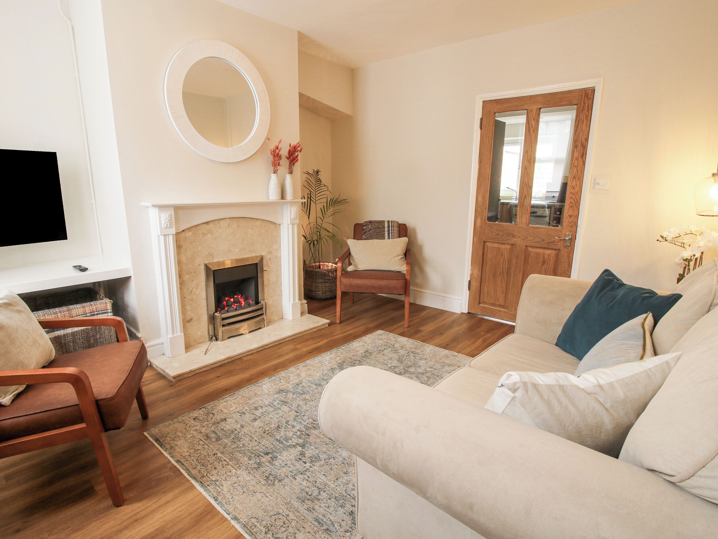 Riverbank, Family Friendly, With A Garden In Shrewsbury - Shropshire