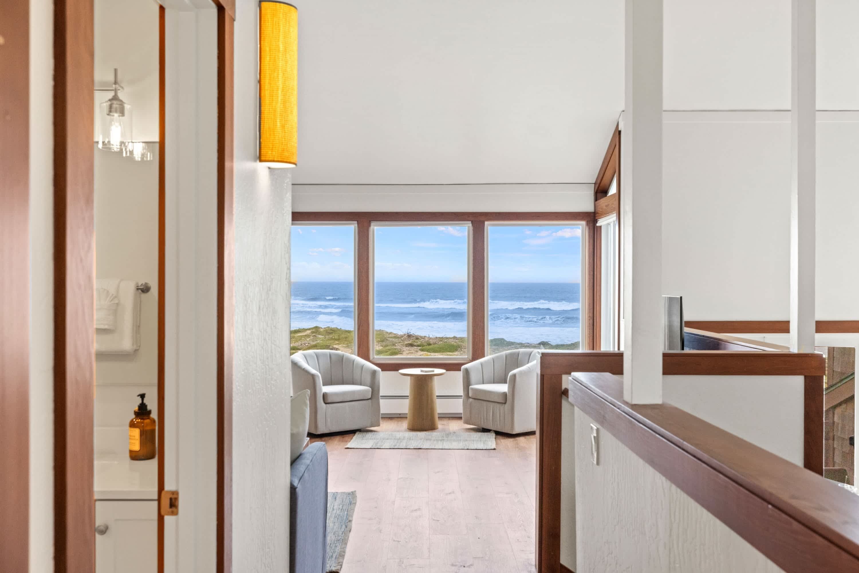 Dunes Sea Haven: Ocean Front 3br 3ba - Marina, CA