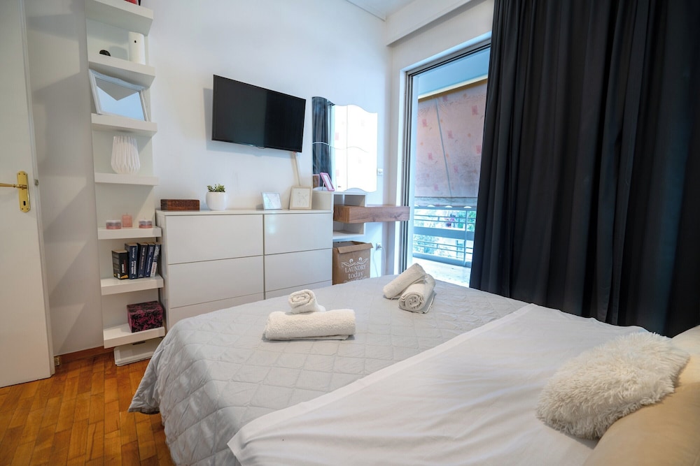 Neo Irakleio train st 1 bedrm 4 pers apartment by MPS - Nea Ionia | Vrbo