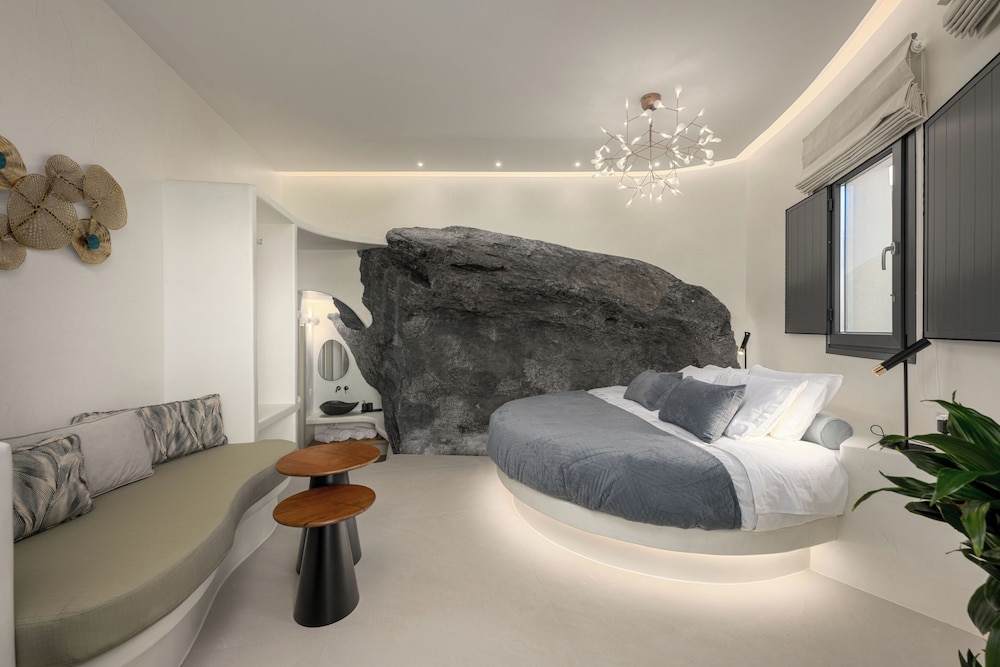 Galaria Serenity Suites - Santorini
