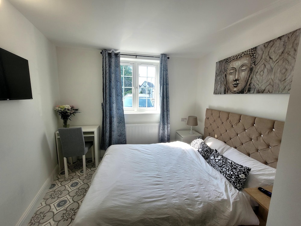 Tranquil Studio Retreat With Free Parking - Ruislip