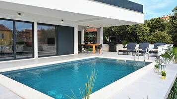 Piscina exterior