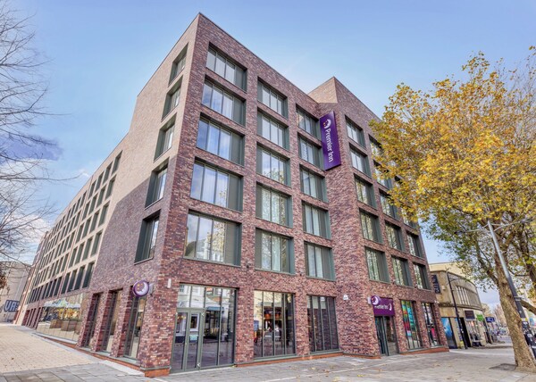 Premier Inn Swindon Town Centre - Gloucestershire