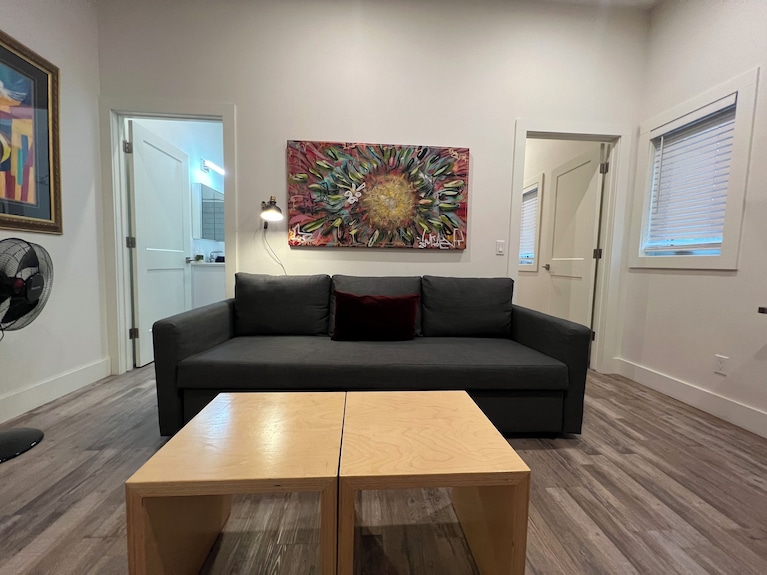 New & Modern / In Town / 6 Min To Ski Hill - 페르니