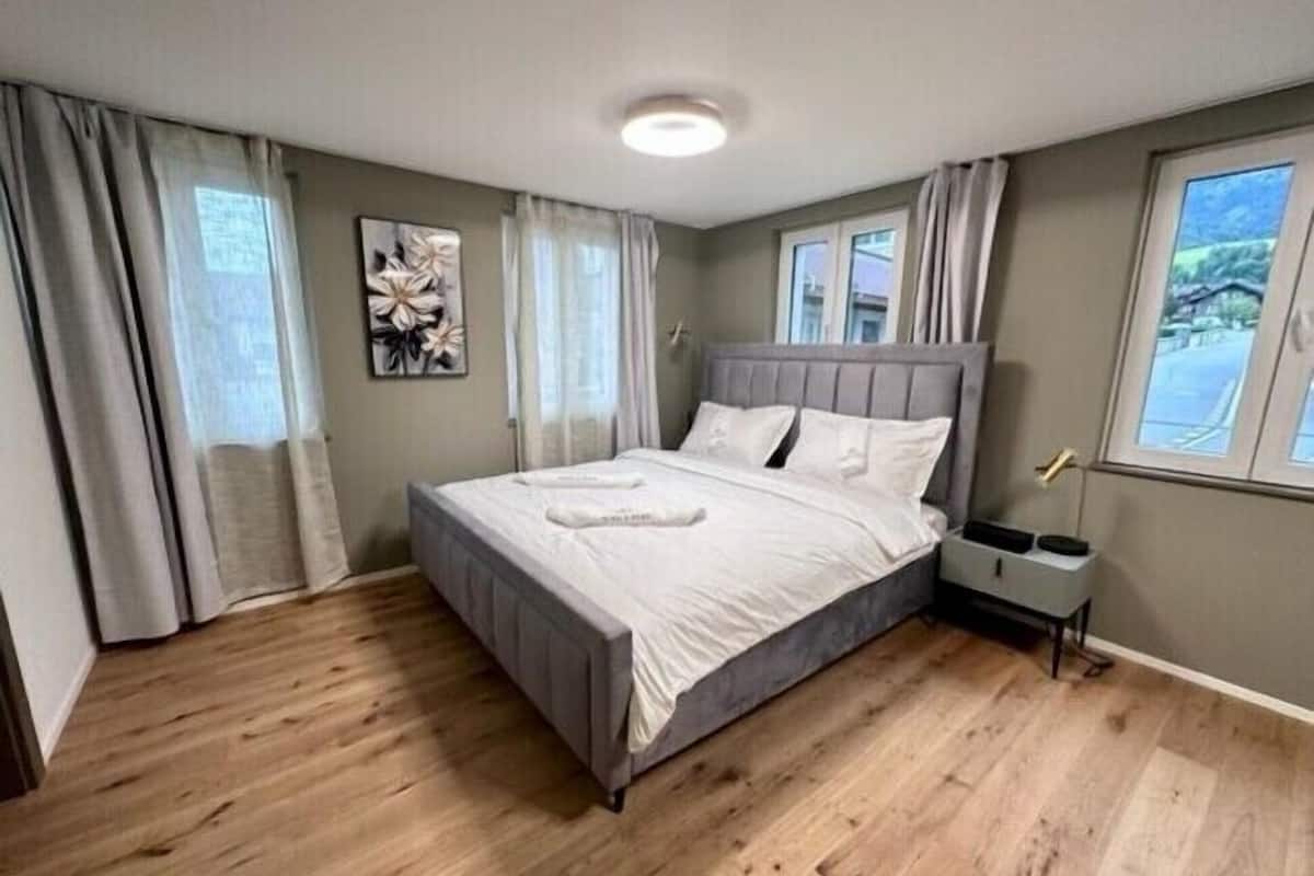 Quarto Duplo Comfort | 1 quarto, roupa de alta qualidade, cofre no quarto
