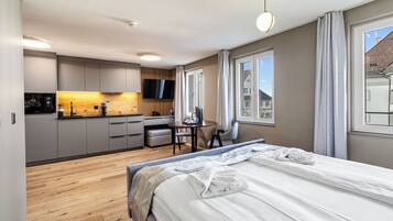 Quarto Duplo Comfort | Roupa de alta qualidade, cofre no quarto, com decoração personalizada