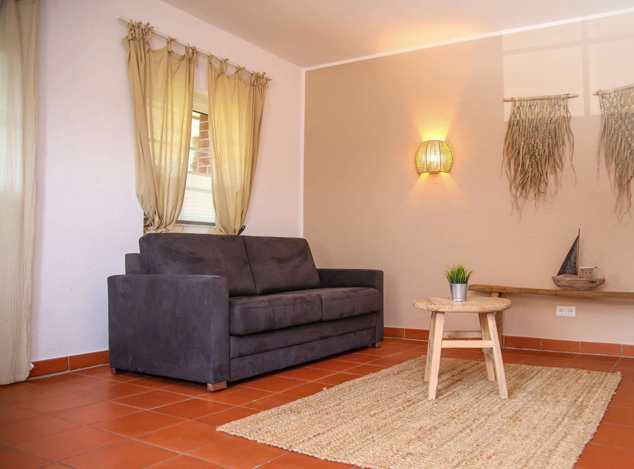 Gemütliche Ferienwohnung Sonnenmeer In Dranske Mit Terrasse - Dranske