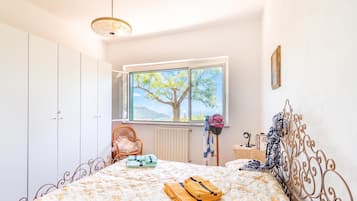 Vila família, 3 quartos, 2 banheiros (Villa Maria Luisa vista mare,) | 3 quartos
