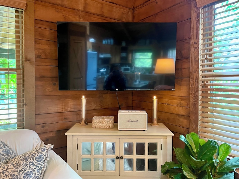 Wind Song: Charming Log Cabin In A Private Neighborhood. 10 Min From Downtown Br - Boone, NC