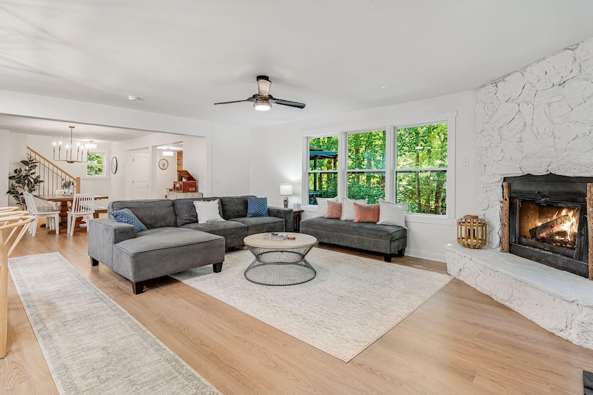 Mountain Modern Home On Creek At Lake Lure - Lake Lure, NC