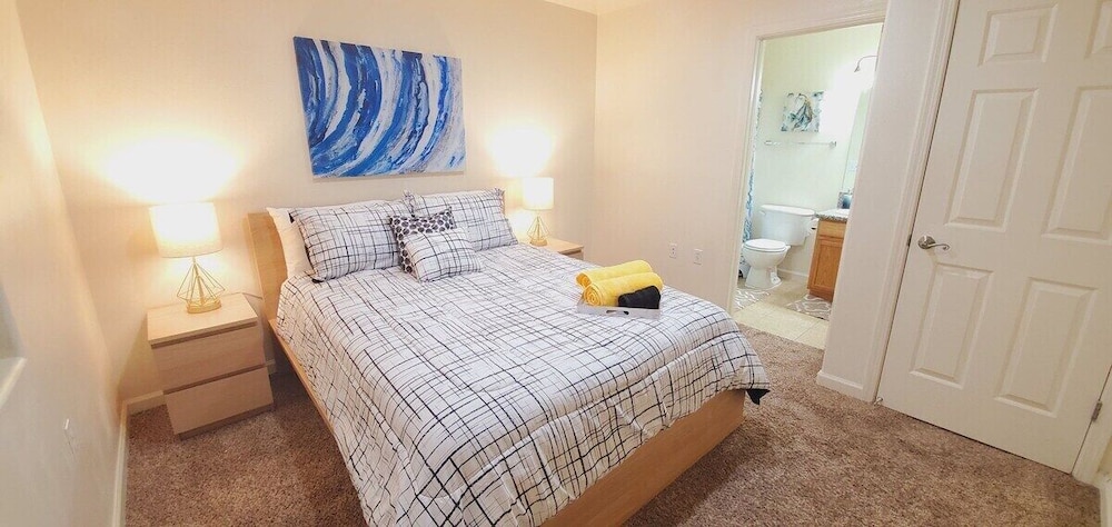 2 Bd, 2.5 Baths, Sleeps 5/c9 - Sparks, NV
