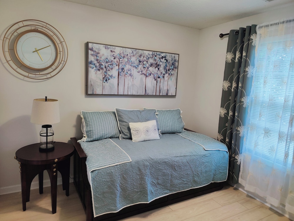 Stones River Retreat -Smyrna, Tn Minutes From Nashville And Murfreesboro - Smyrna, TN