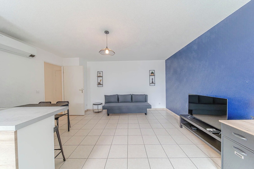 Large, Bright Apartment With Balcony Villeurbanne - Lyon