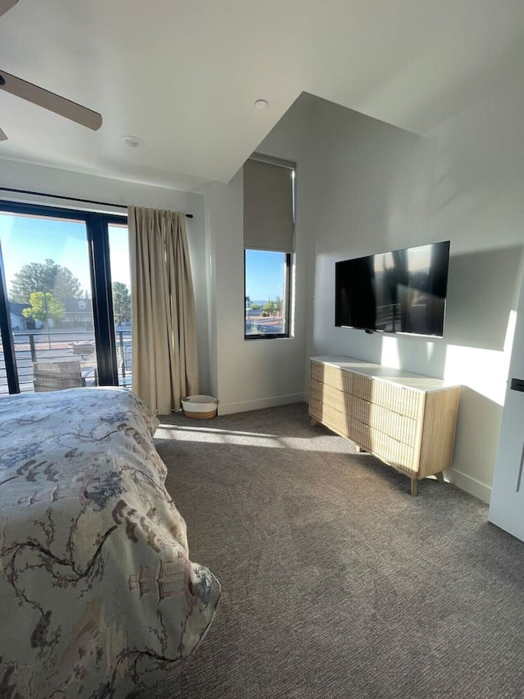 New Town Home-sleeps 12- Multiple Available-#10 - Page, AZ