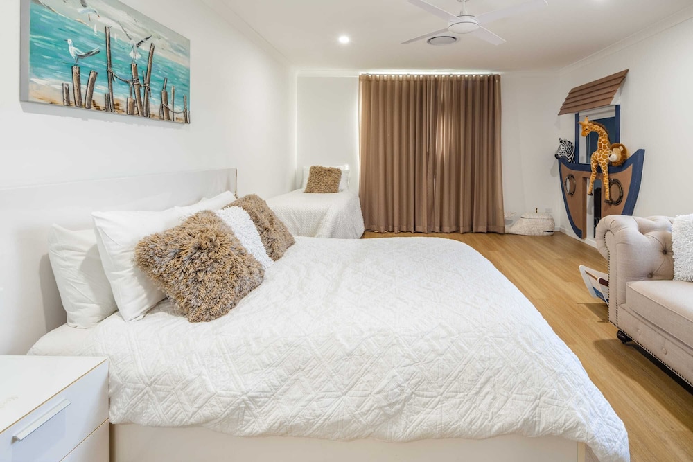 Golden Beach Ultimate Family Getaway - Golden Beach