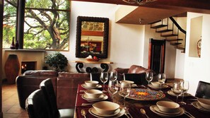 Villa, 6 quartos, varanda, vista para o jardim | Restaurantes