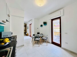 Estúdio Cidade, Vista para a cidade | Cozinha privada | Uma máquina de café expresso, um frigorífico/congelador grande