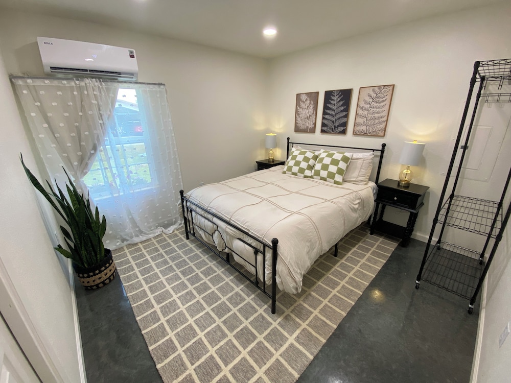 The Fern House - Cozy Bungalow - Greenwood, AR