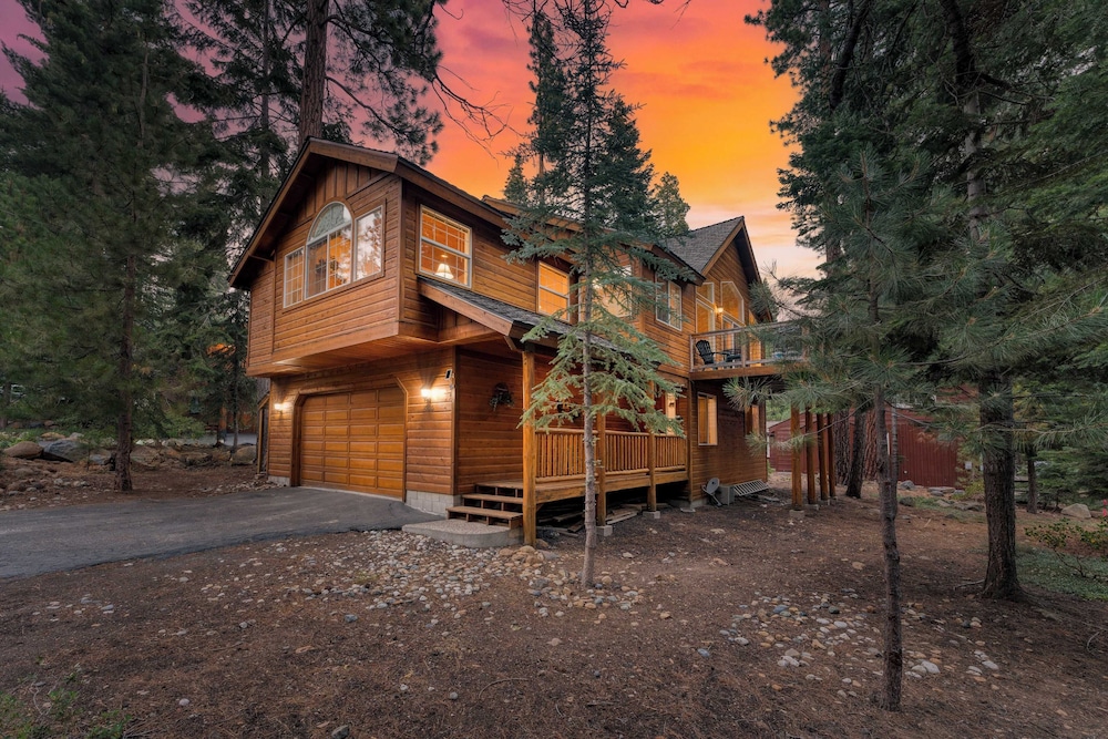 Tahoe Vista By Avantstay Central Location + Patio - North Lake Tahoe, CA