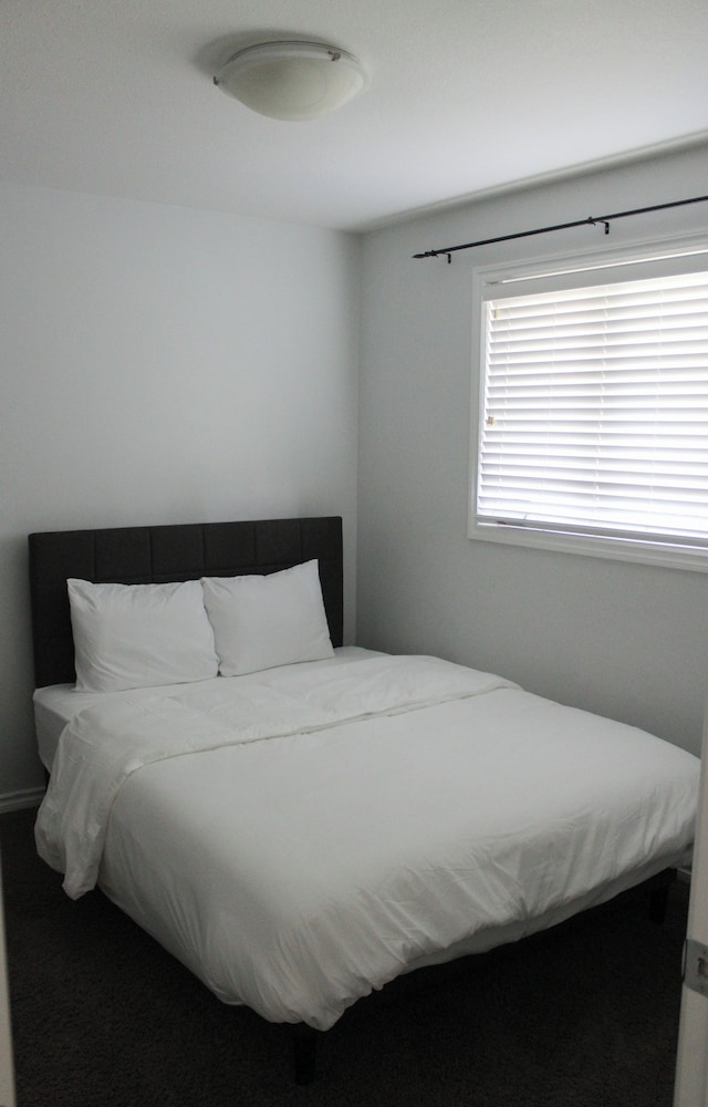 Spacious 4br-4ba House For Large Families & Group In Stonebridge - Saskatoon