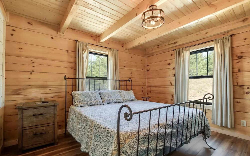 Beautiful Mountain Top Cabin With The Best 180º View In Tellico Plains! - Tellico Plains, TN