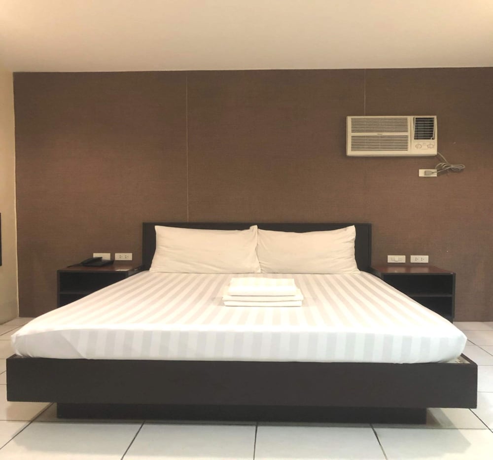 Camarin Prime Hotel - Quezon City