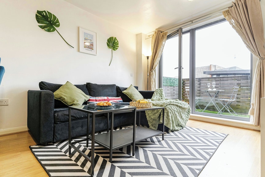 Quiet Balcony Flat By The Cube And Mailbox - Perry Barr - Birmingham