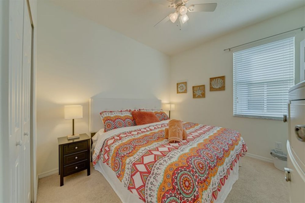 4 Bedroom Value Plus Home with Private PooI - Four Corners | Vrbo