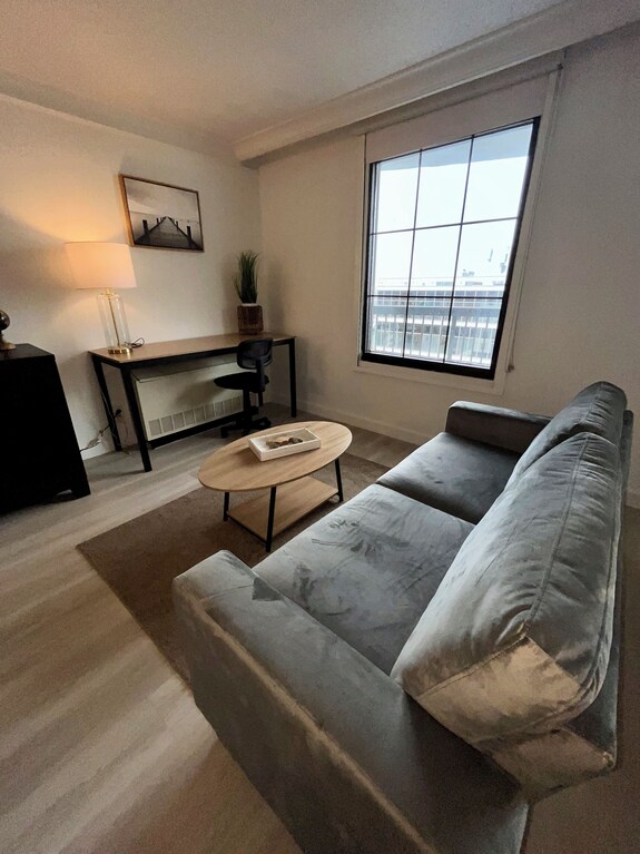 Furnished Studio Indoor Pool 2 Blocks From Ummc - Baltimore, MD