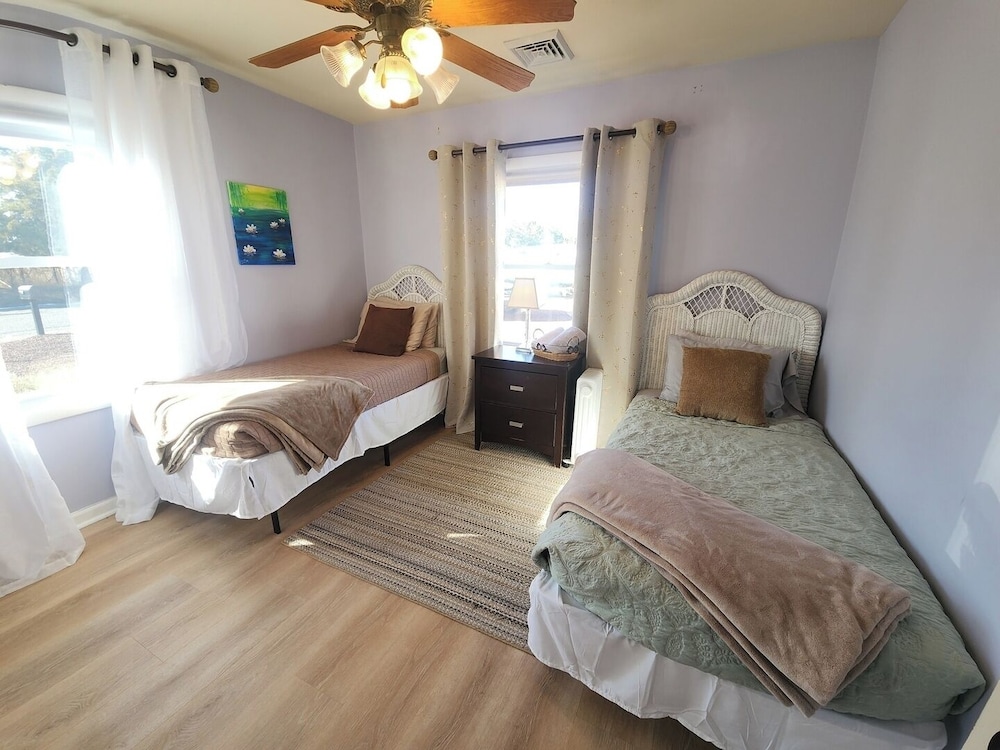 Sea Meadow - Peaceful Scenic Waterfront Home - Beach Haven, NJ