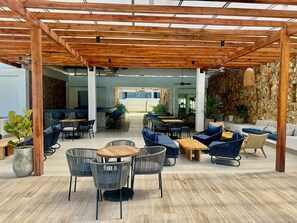 Apartamento família | Opções para refeição ao ar livre