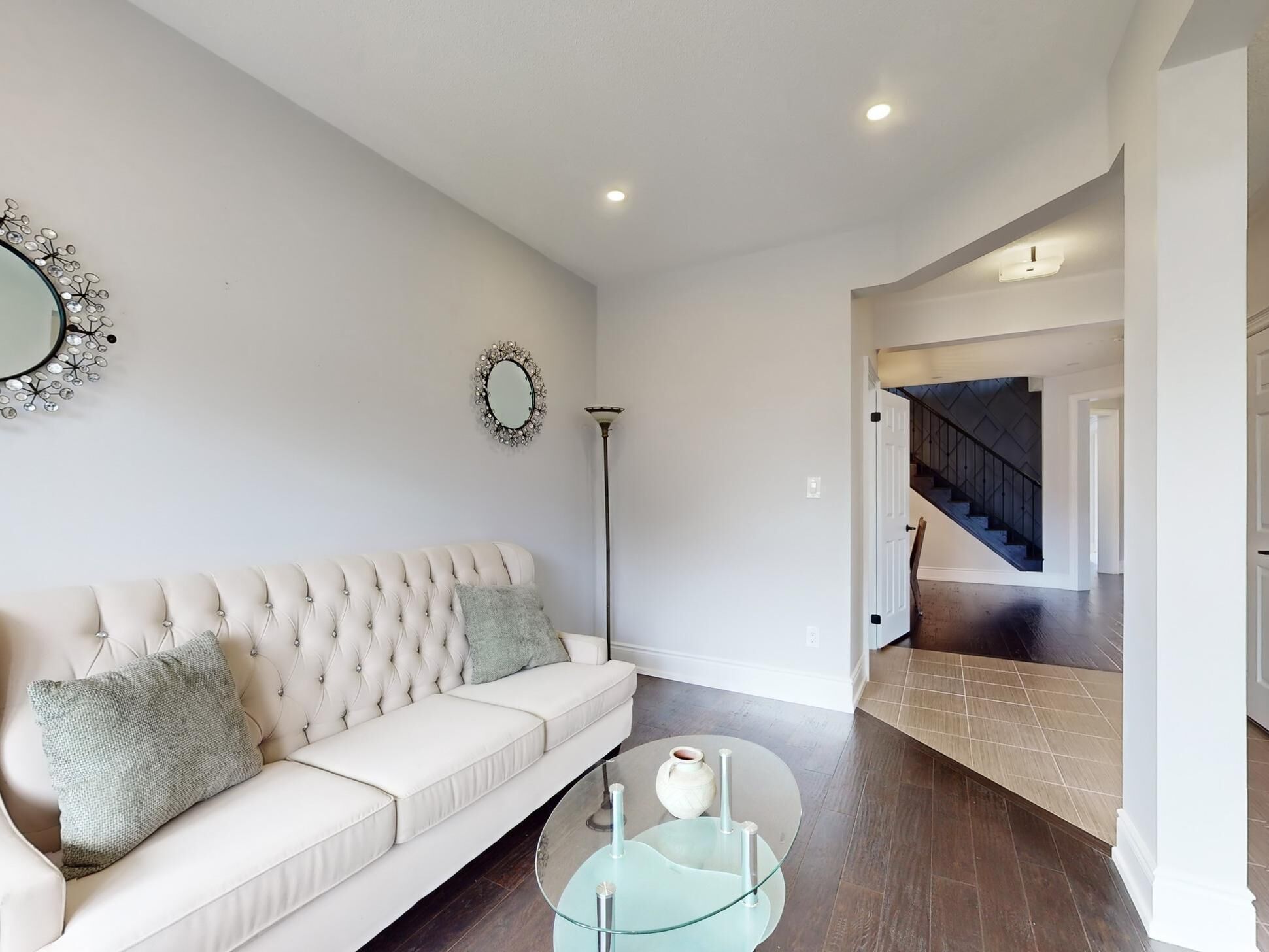 Custom Designed Residence For Your Wonderful Stay With A Lot Of Amenities - Ajax