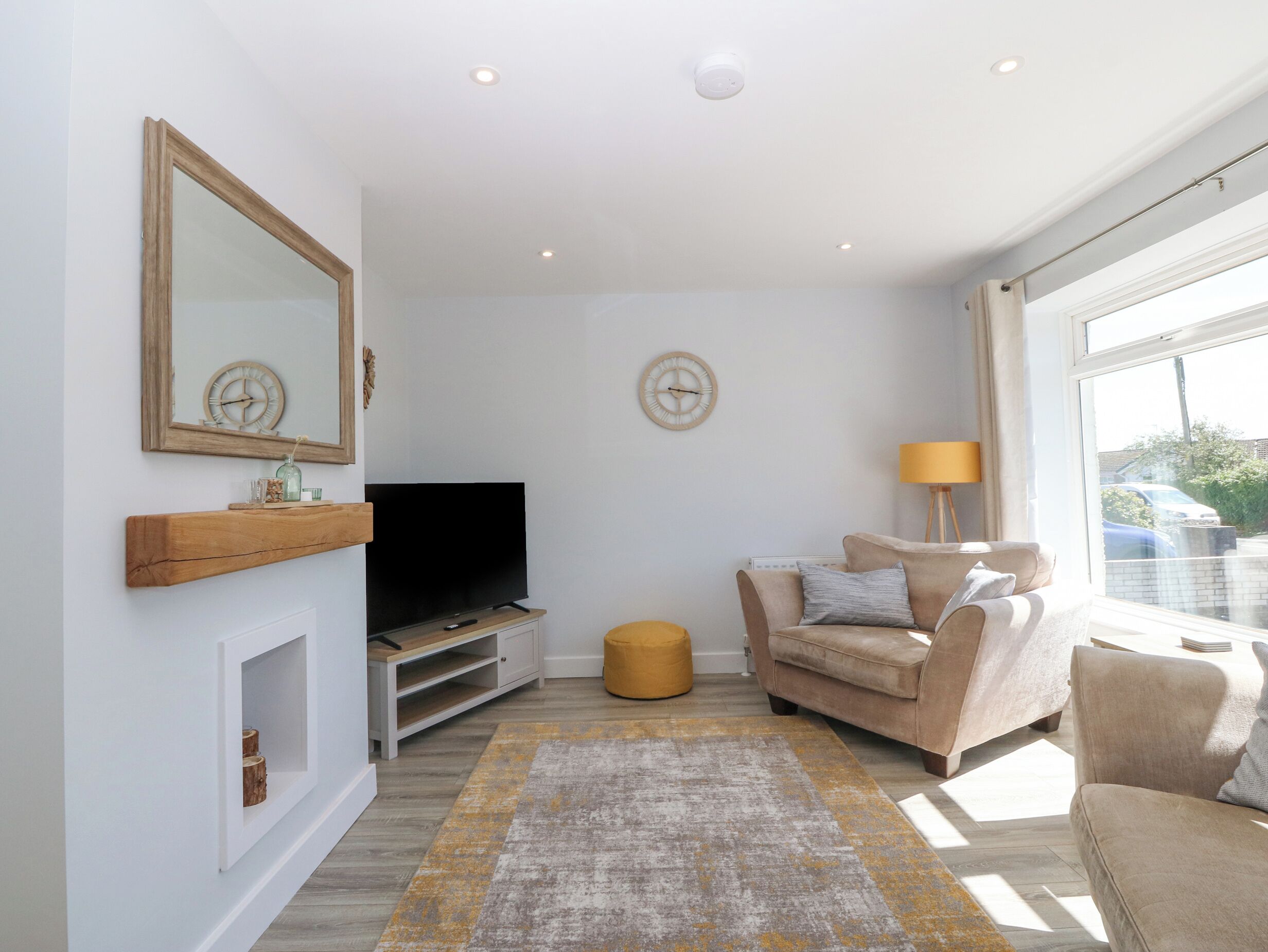 Llwyn Eithin, Family Friendly, Country Holiday Cottage In Benllech - Moelfre