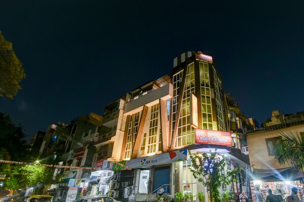 Hotel Batra Holiday Home - New Delhi
