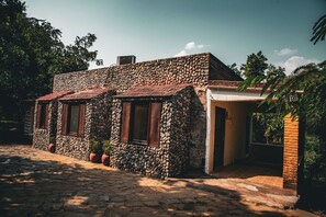 Quarto quádruplo família | Banheiro | Chuveiro, ducha de hidromassagem, bidê, toalhas de banho