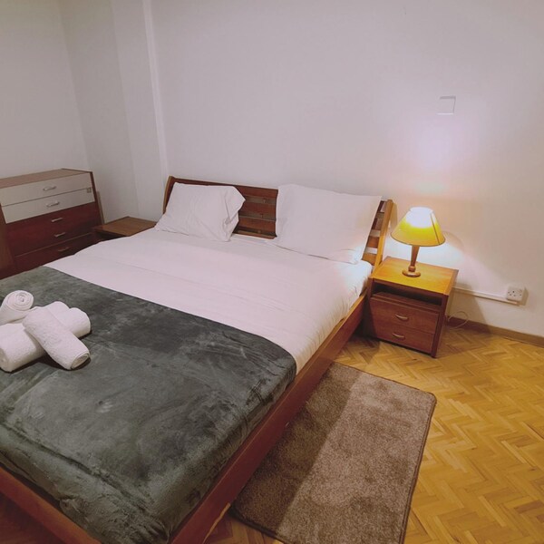 75 Nic - Stay Mythos Down Town House - Nicosia