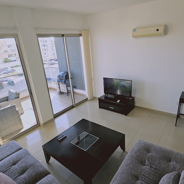118 Lca - Stay White Petals Apartment - Larnaca
