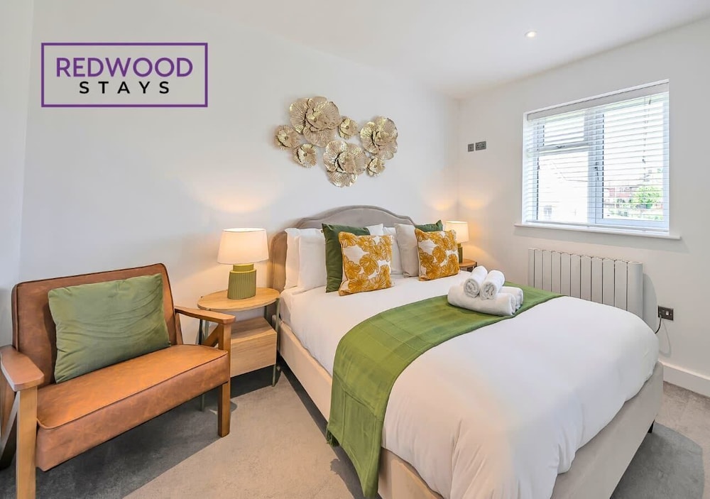 Modern 1 Bed 1 Bath Town Center Apt, Free Parking - Basingstoke