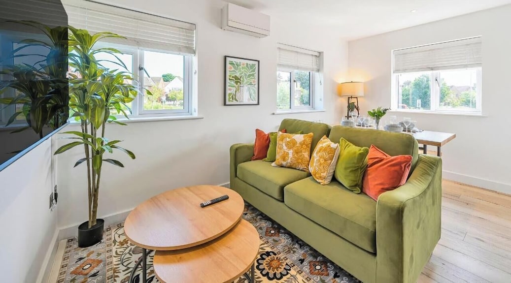 Modern Apartment | Free Parking | Wifi & Netflix - Basingstoke