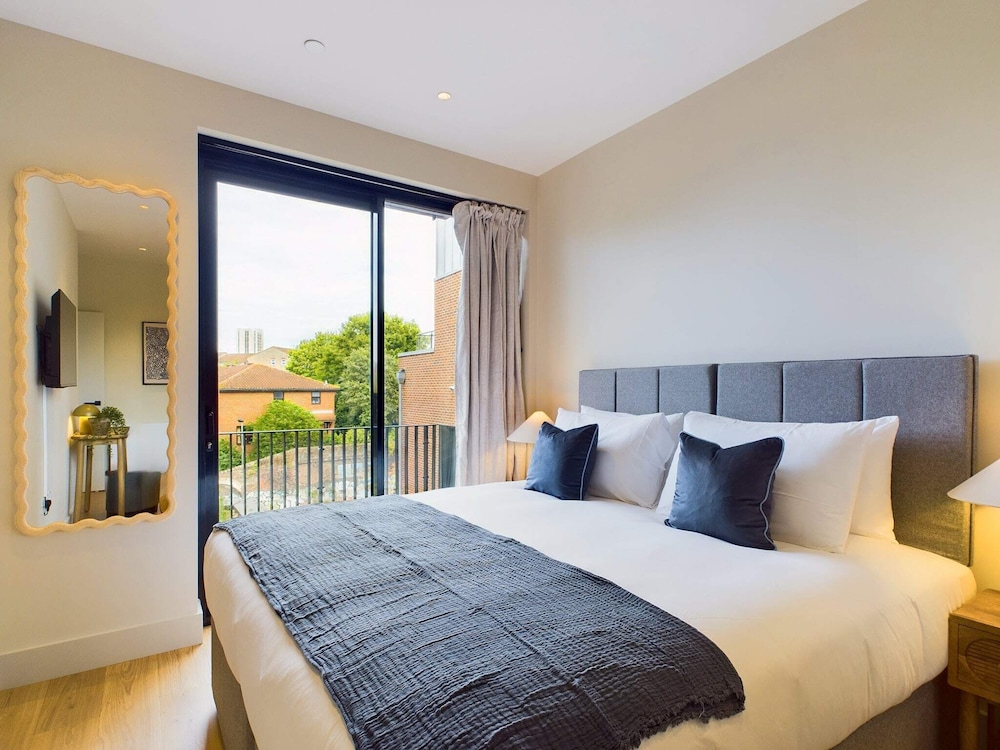 Spacious Camden Town Apartment with Balcony - London | Vrbo