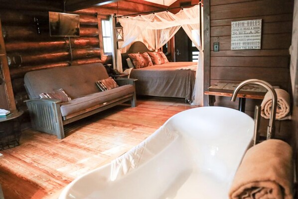 Quarto, várias camas, vista para o parque