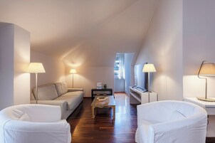 Apartamento, Vista para a cidade | Sala de estar