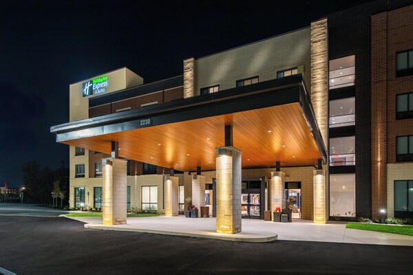 Holiday Inn Express & Suites Murfreesboro West By Ihg - Smyrna, TN