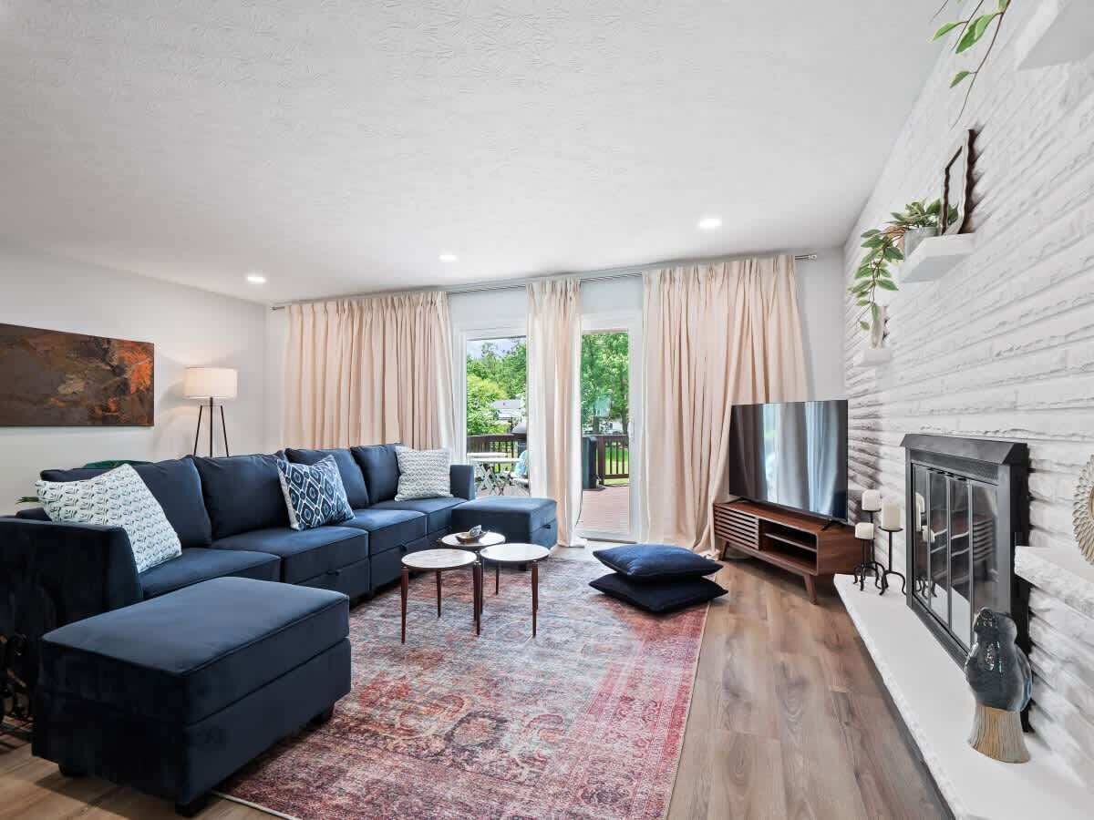 Spacious And Luxury Designed Ranch With Game Room - Berea, OH