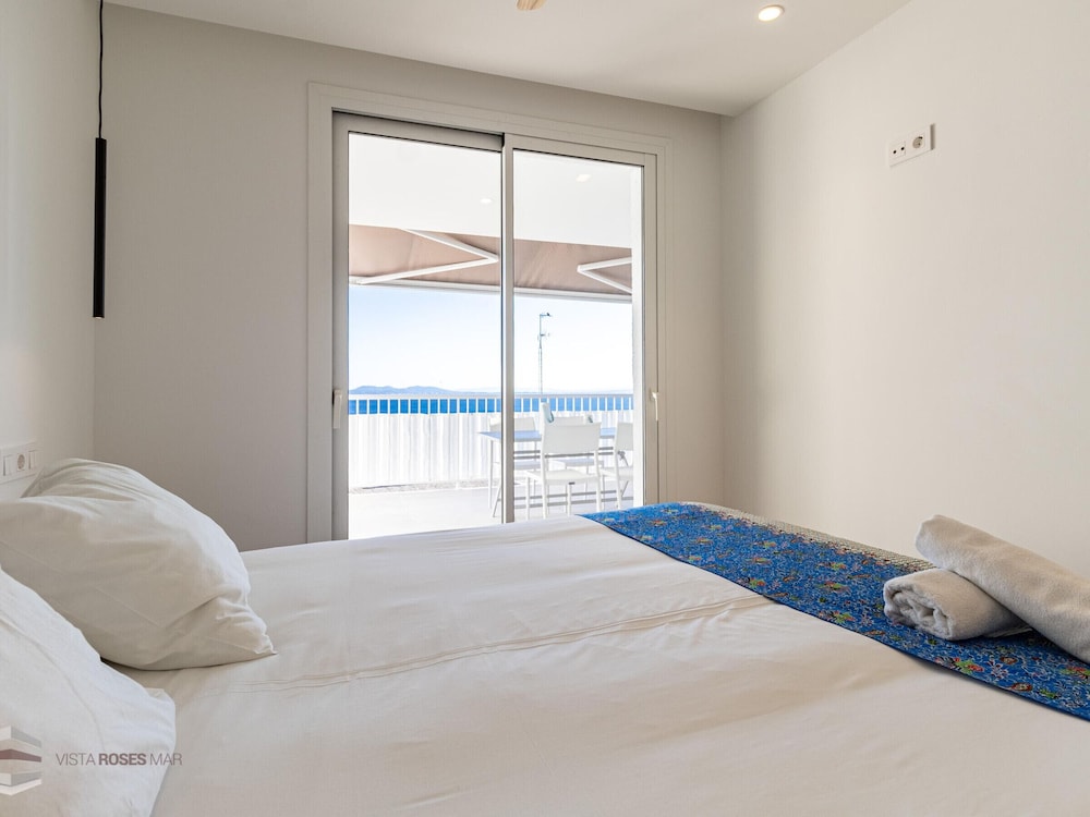 Apartamento Renovado Con Vistas Al Mar, Cerca Del Camí De Ronda Y Con Plaza De Aparcamiento Exterior (Edf Belleza Faro) - Cadaqués