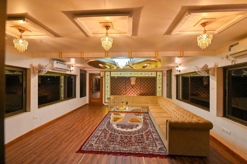 Houseboat-booking-alleppey,kerala,india. A Kerala-backwaters- Booking-online - Kerala