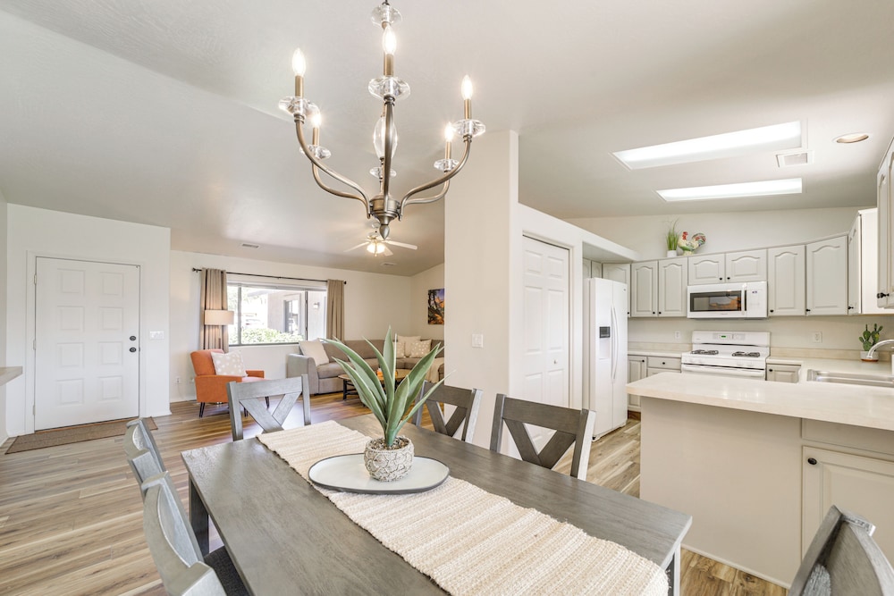 Hike, Shop & Unwind: Cottonwood Home W/ Patio! - Cottonwood, AZ